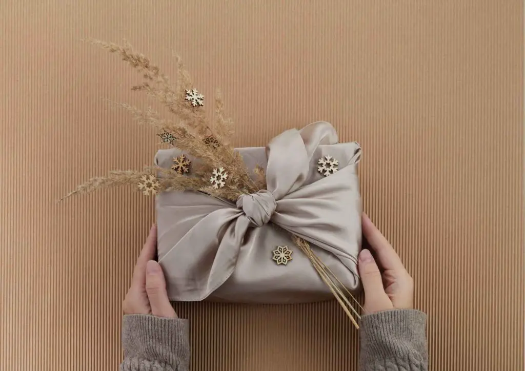 How to Choose Ethical & Zero Waste Christmas Gifts for Him / Her / Kids ...