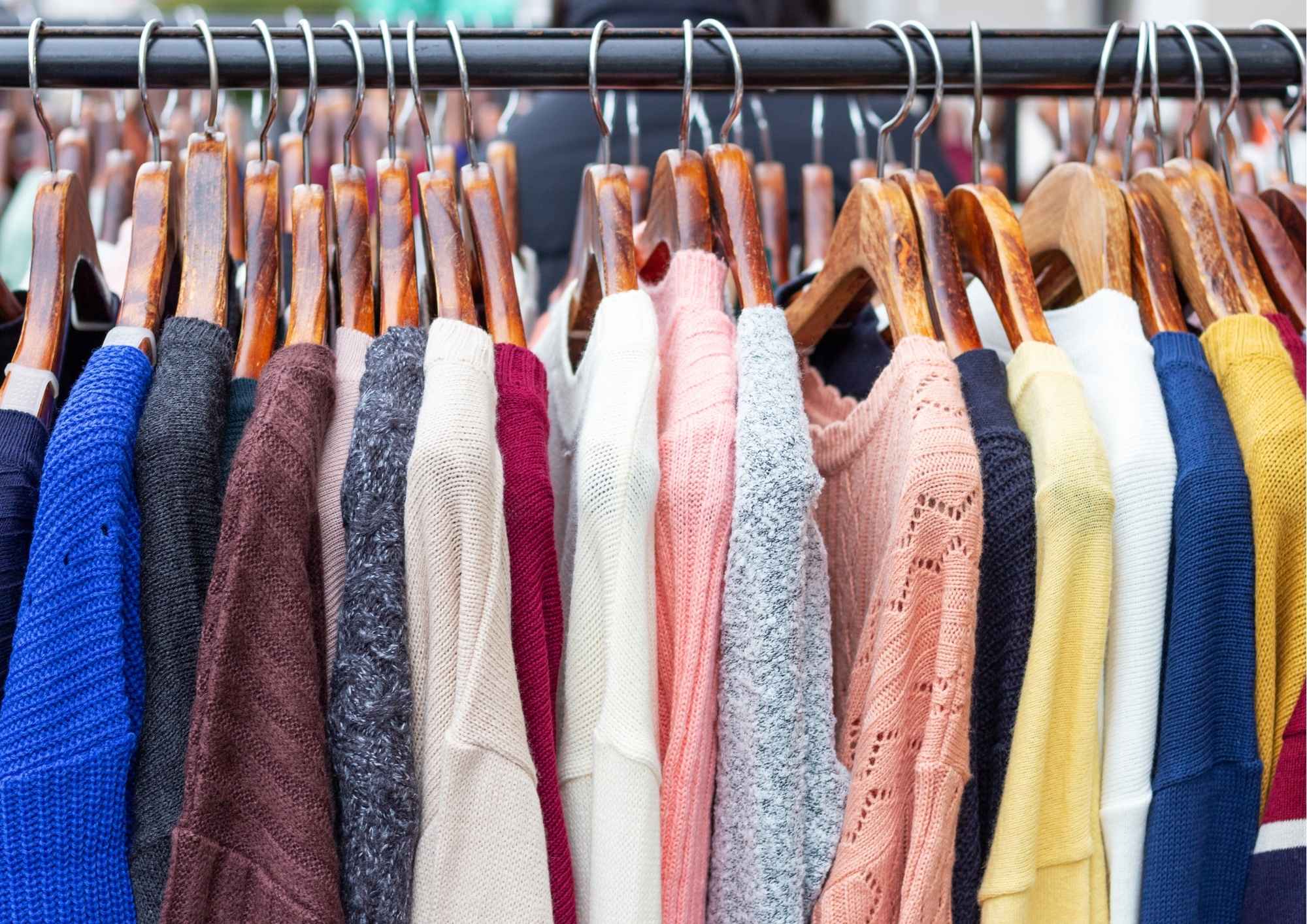 Zero Waste Christmas Outfit Colour Palettes: Eco-Friendly Holiday Looks ...